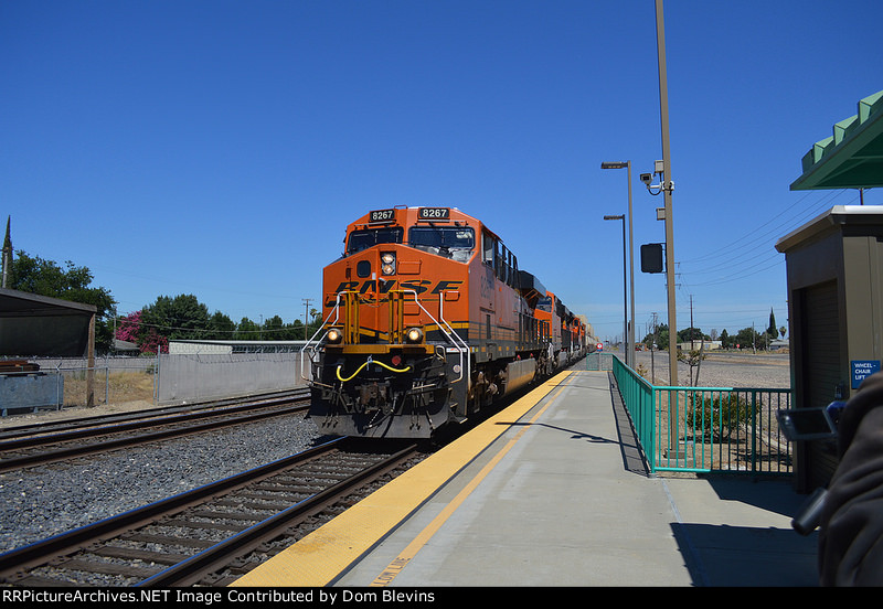 BNSF 8267